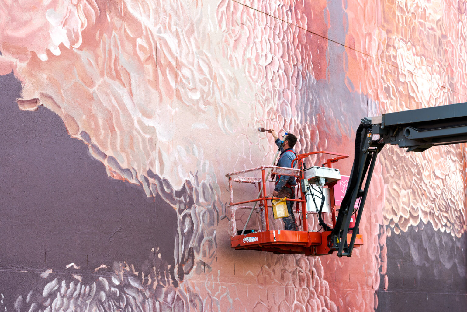 “Two Figures Behind Glass” by Fintan Magee in Ipswich, Australia ...